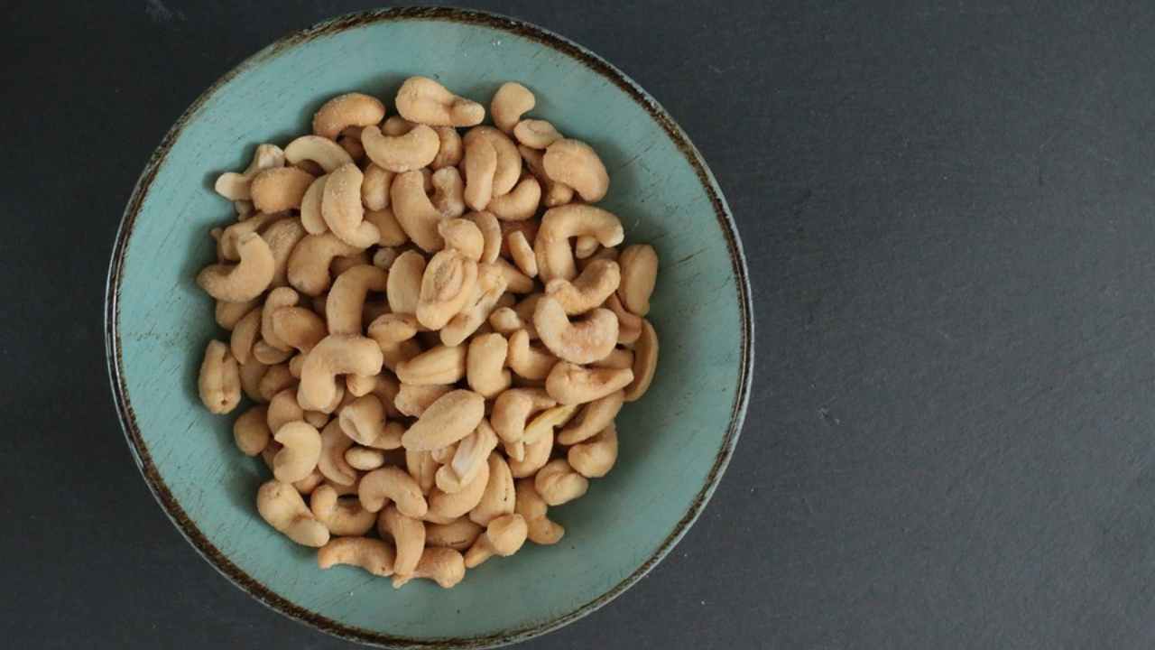 Anacardi: cosa sono, proprietà, ricette e controindicazioni - Cucinare ...