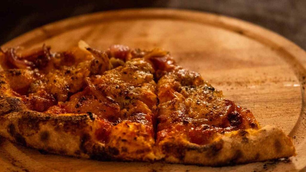 Pizza cosacca: origini, ricetta, ingredienti e varianti