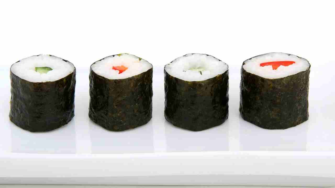 Hosomaki sushi: cosa sono, come si preparano e varianti