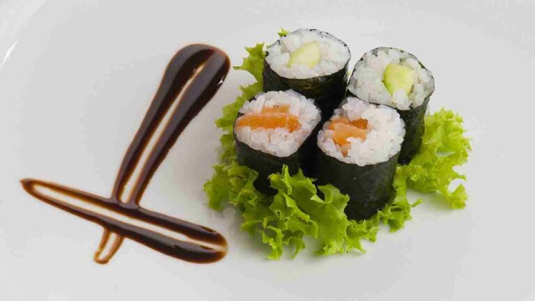 Hosomaki sushi: cosa sono, come si preparano e varianti
