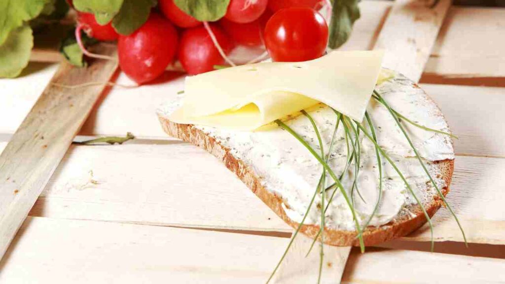 Formaggio spalmabile fatto in casa: ricetta, varianti e idee